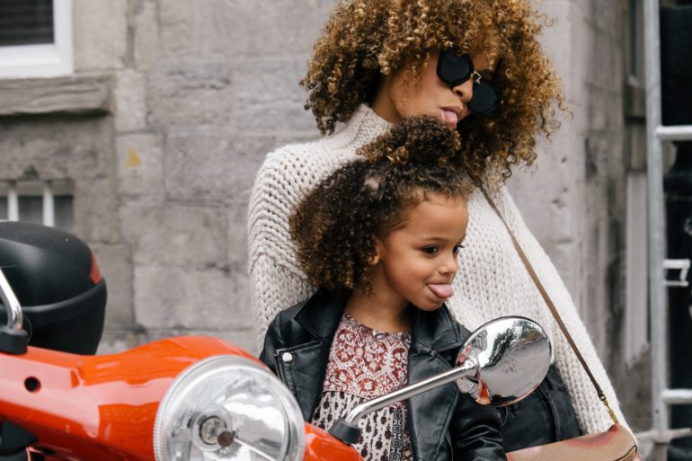 10 Ways To Tell You're A Millennial Mum - Mummyfique